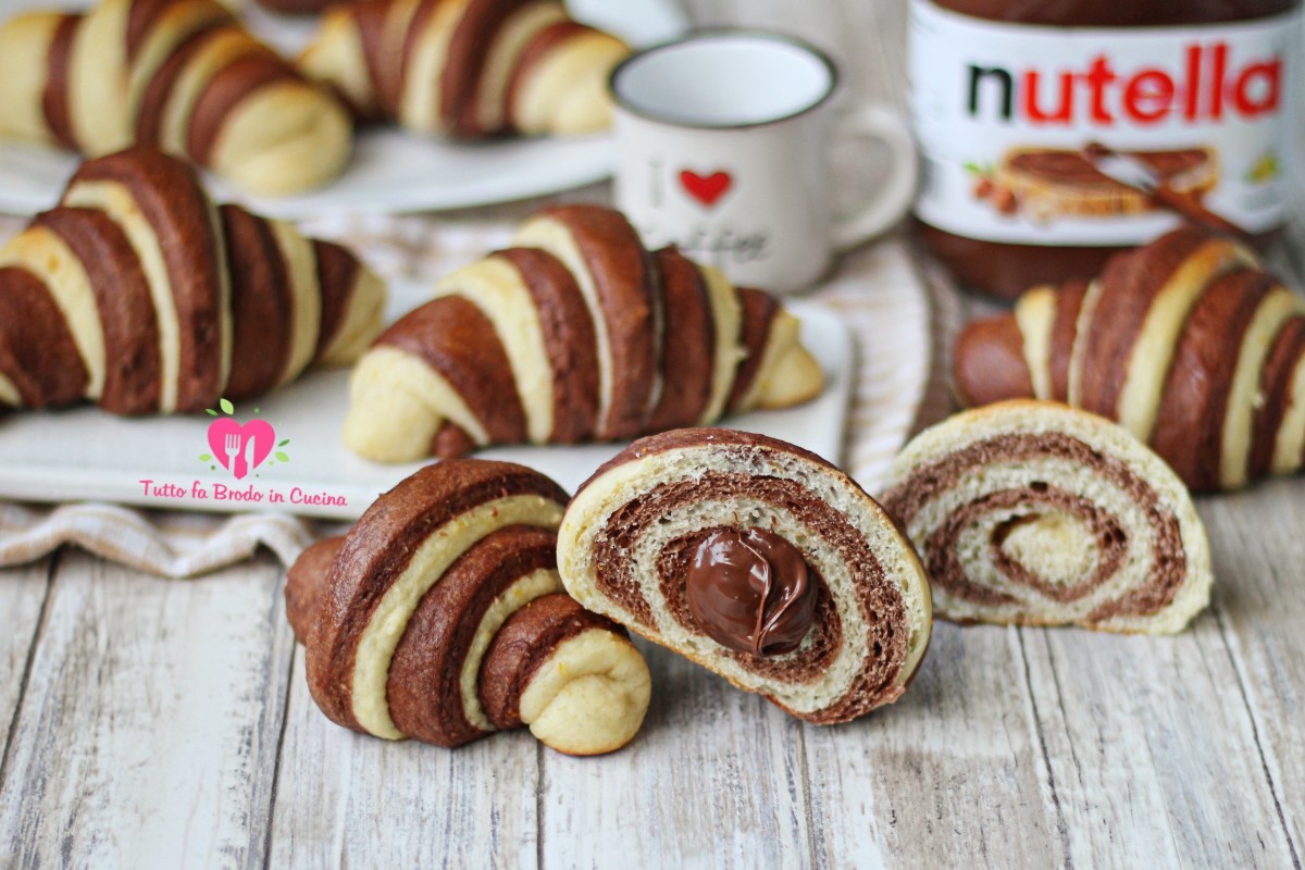 CORNETTI BICOLORE ALLA NUTELLA "soffici e golosi per una Colazione ...