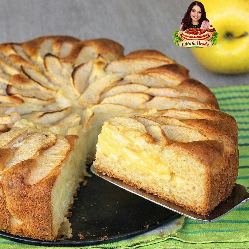 Torta Nua alle Mele con "Crema Pasticcera" - Tutto fa Brodo in cucina ...