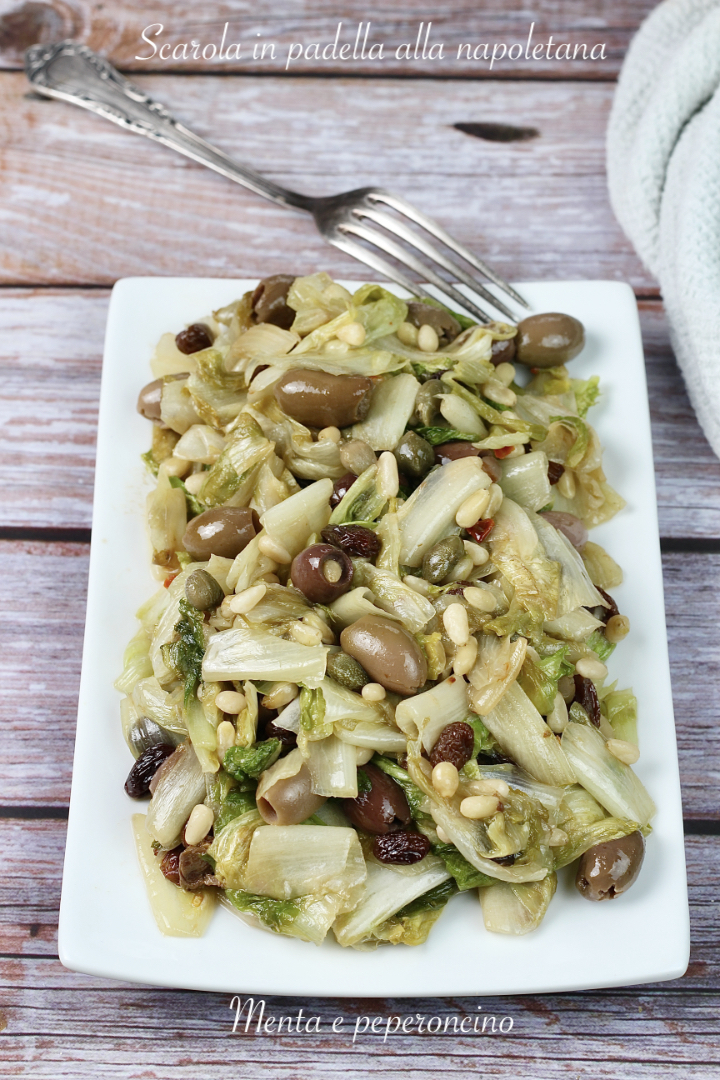 Scarola in padella alla napoletana - Menta e peperoncino