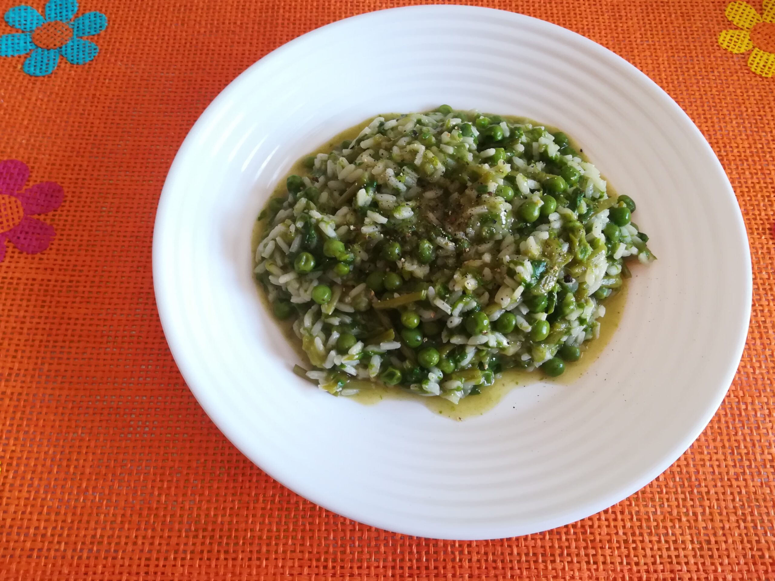 Risotto asparagi e piselli - Un'idea al giorno